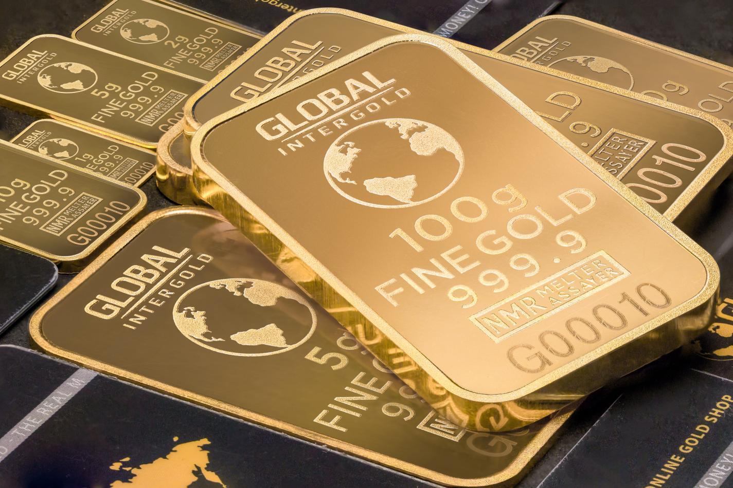 6 Famous Billionaires Who Are Invested Heavily in Gold! See Their ...